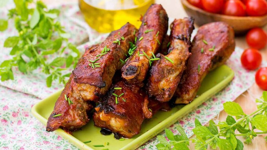 ¿Cómo preparar costillas de res al horno con salsa BBQ? - Sibeti Recetas